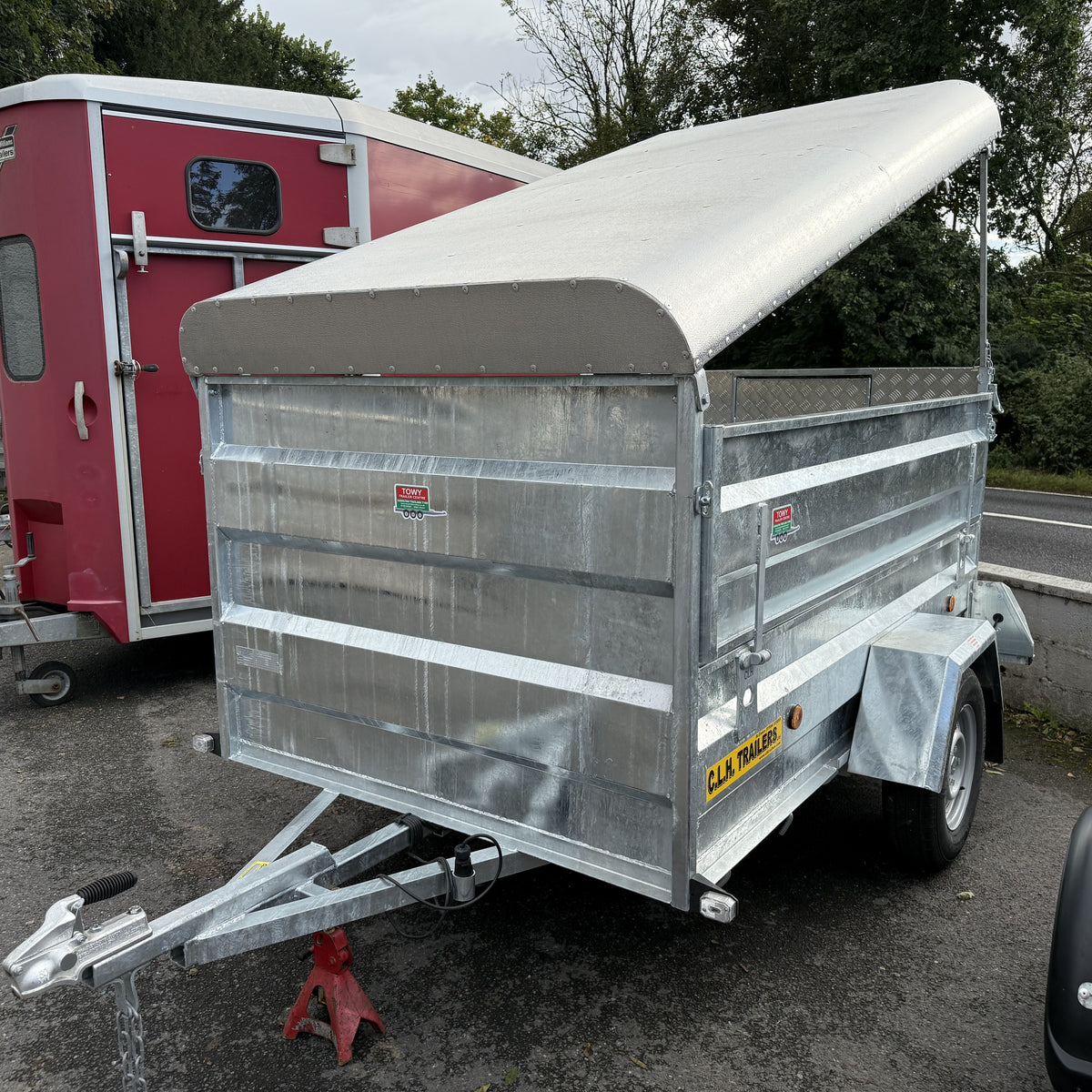 Brand New CLH 7ft 6" x 4ft 6" Lift Lid Unbraked Livestock Canopy Trail ...